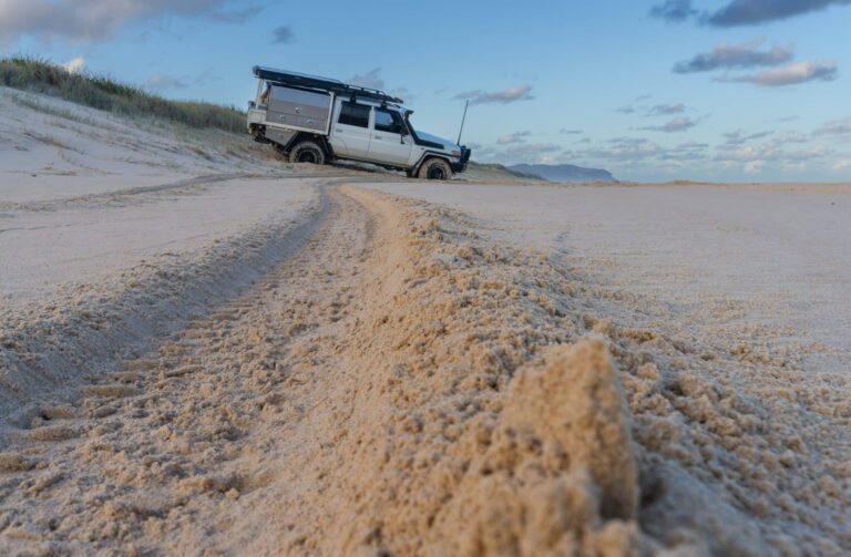 Complete guide to four-wheel drive friendly beaches in NSW - Unsealed 4X4