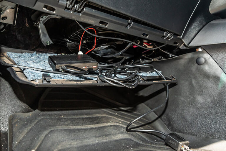 GME-XRS UHF radio install - Here's how to DIY - Unsealed 4X4